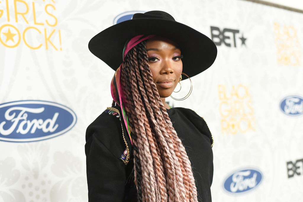 Brandy's Sudden Stage Walk-Off During Chicago Concert Sparks Fan ...