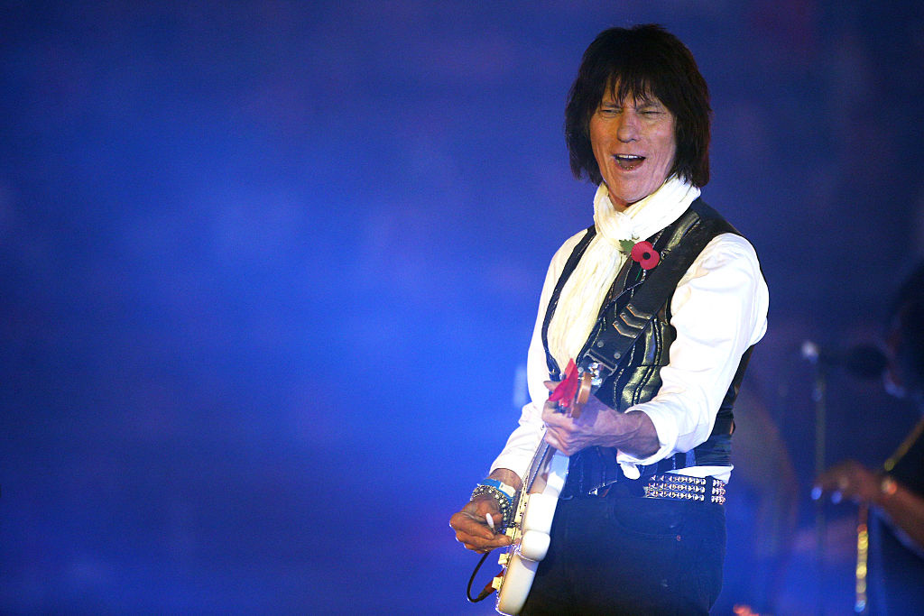 Eric Clapton, Johnny Depp, Rod Stewart, MORE to Perform at Jeff Beck ...