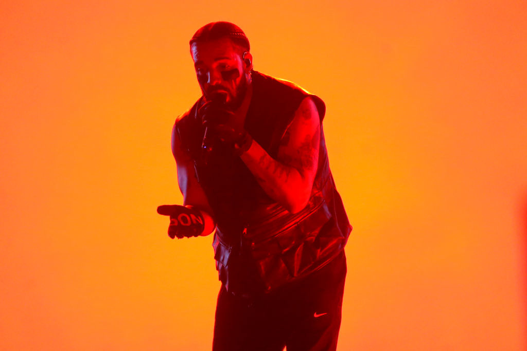 Drake, J. Cole Collab Coming Soon: Rapper Begged Producer for Album ... Drake, J. Cole Collab Coming Soon: Rapper Begged Producer for Album ...