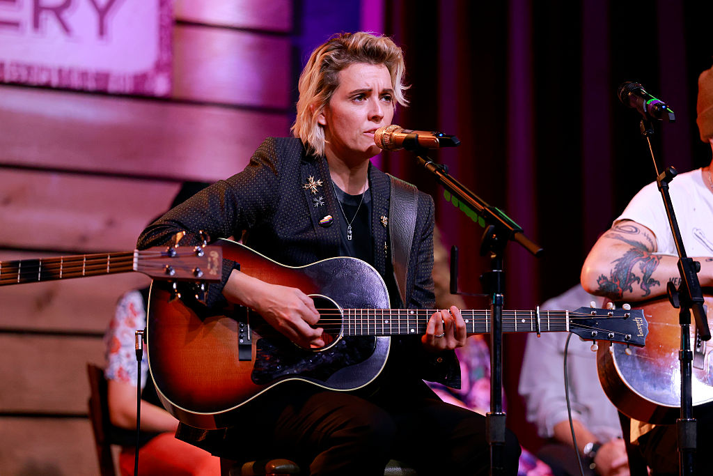 Brandi Carlile Returns to 'Saturday Night Live' With Emotional ...