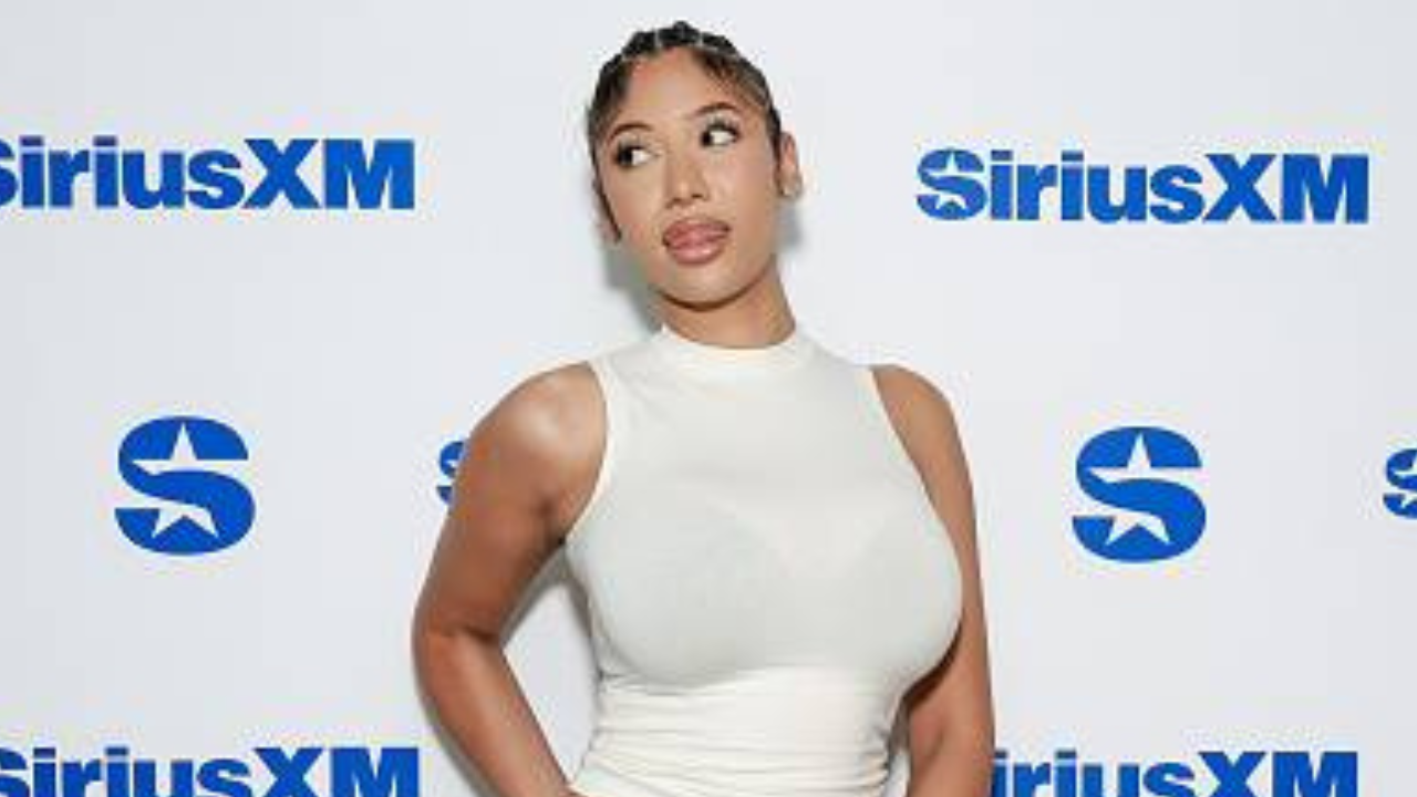 Meet Stunna Sandy: The Egyptian-American Star Shining on Drake's Club ...