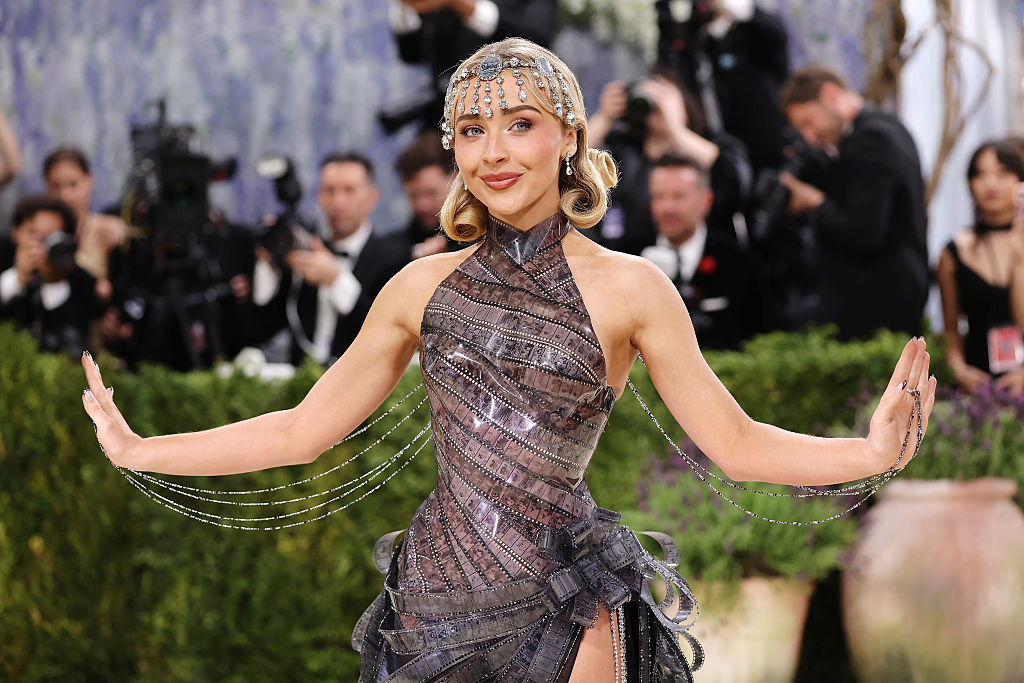 Sabrina Carpenter's New Single 'House Tour' Born From Late-Night Studio ...