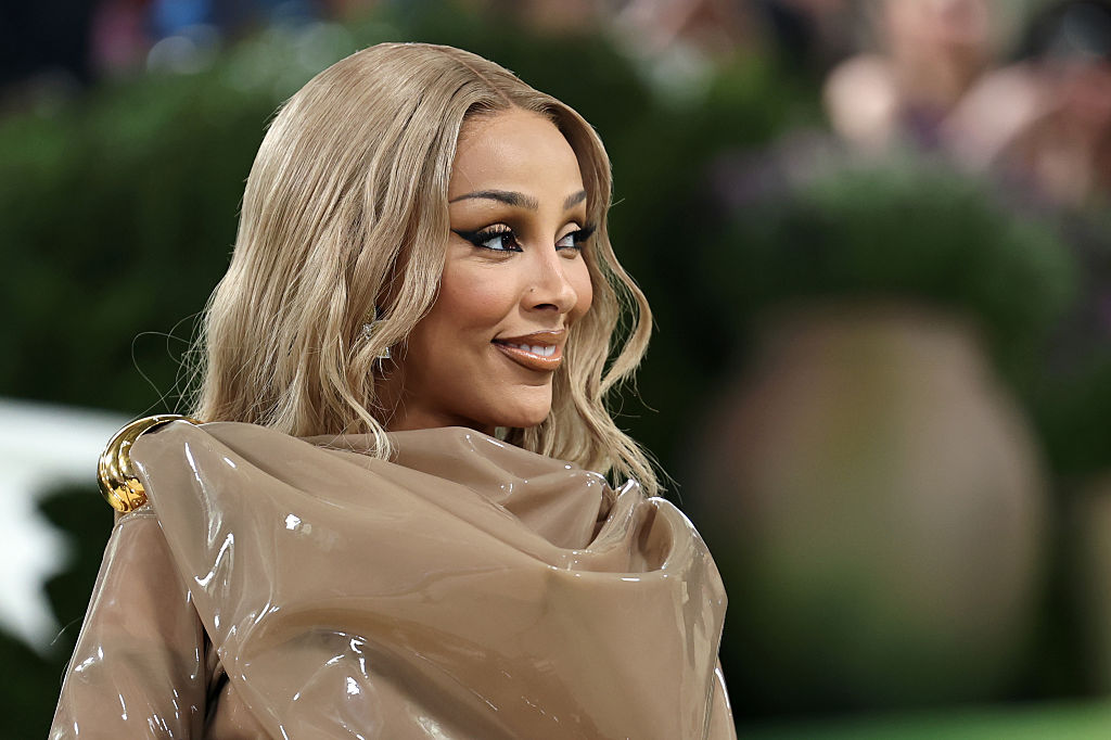 Doja Cat Breaks Down After Primavera Sound Set Is Canceled Due to ...